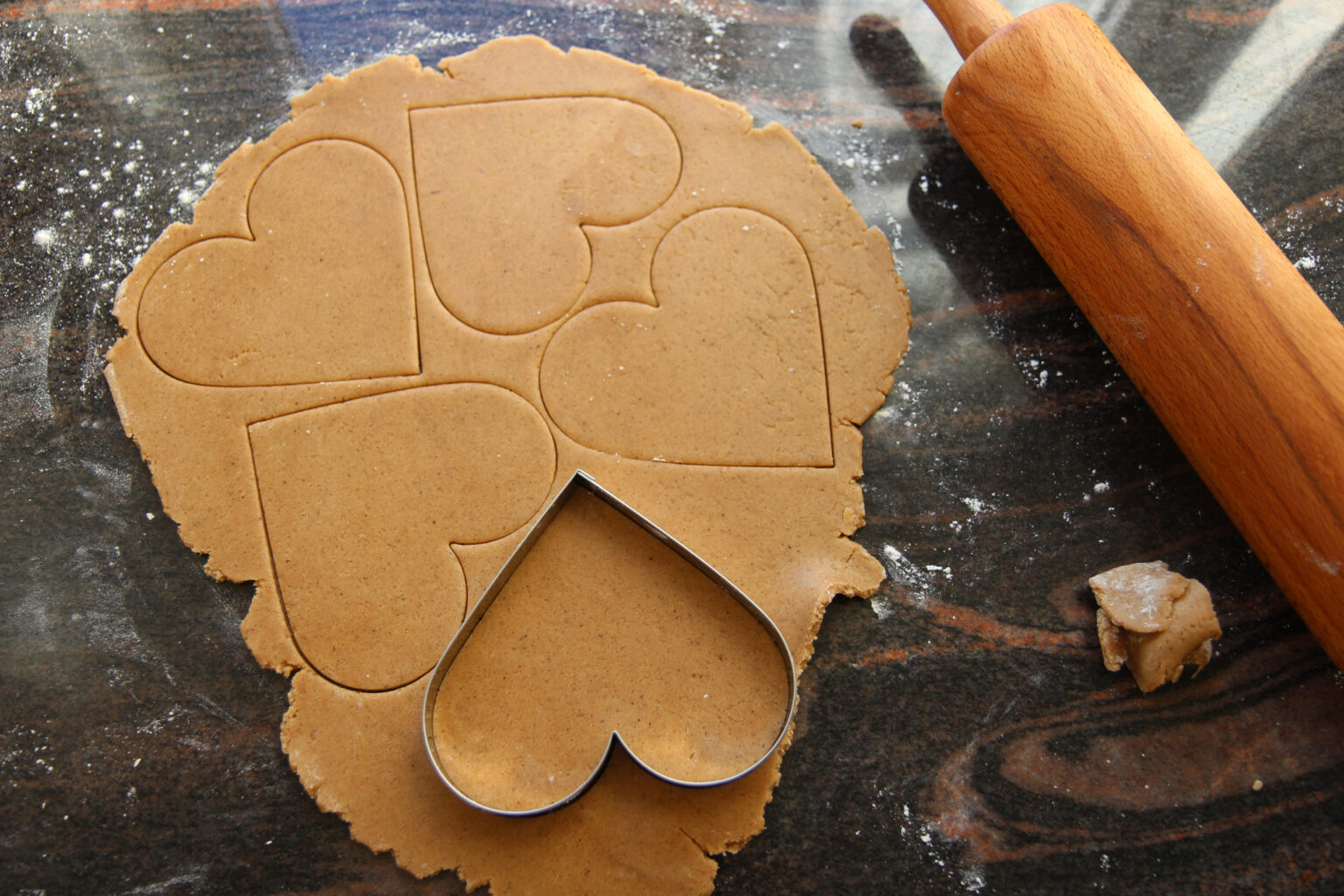 Pepperkaker du kan henge opp - Krem.no